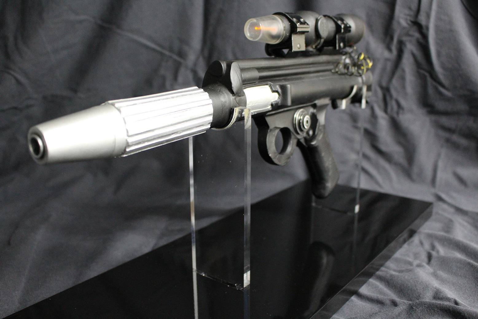 Star Wars - ANH Rebel Trooper Blaster "DH-17"