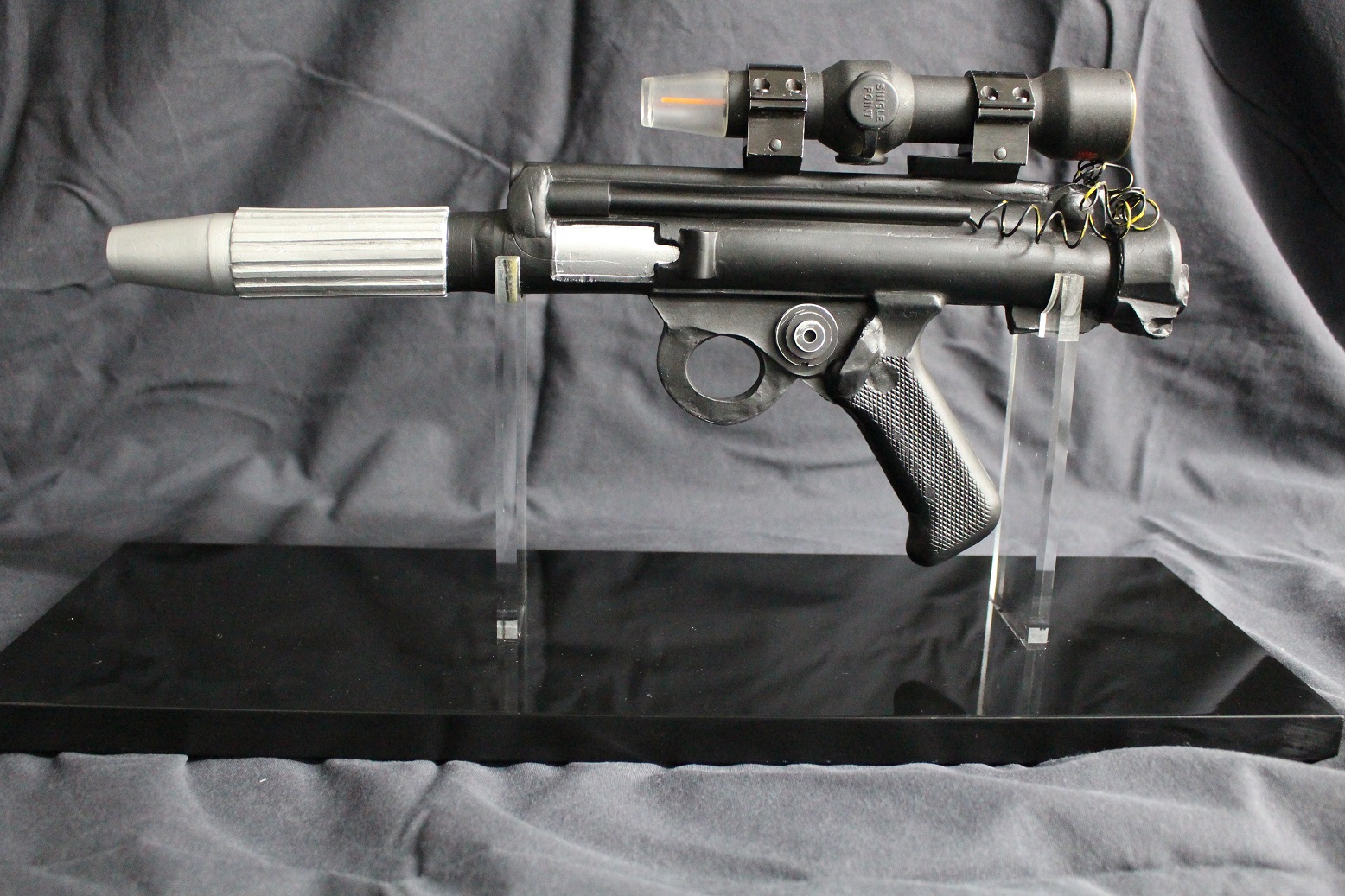 Star Wars - ANH Rebel Trooper Blaster "DH-17"